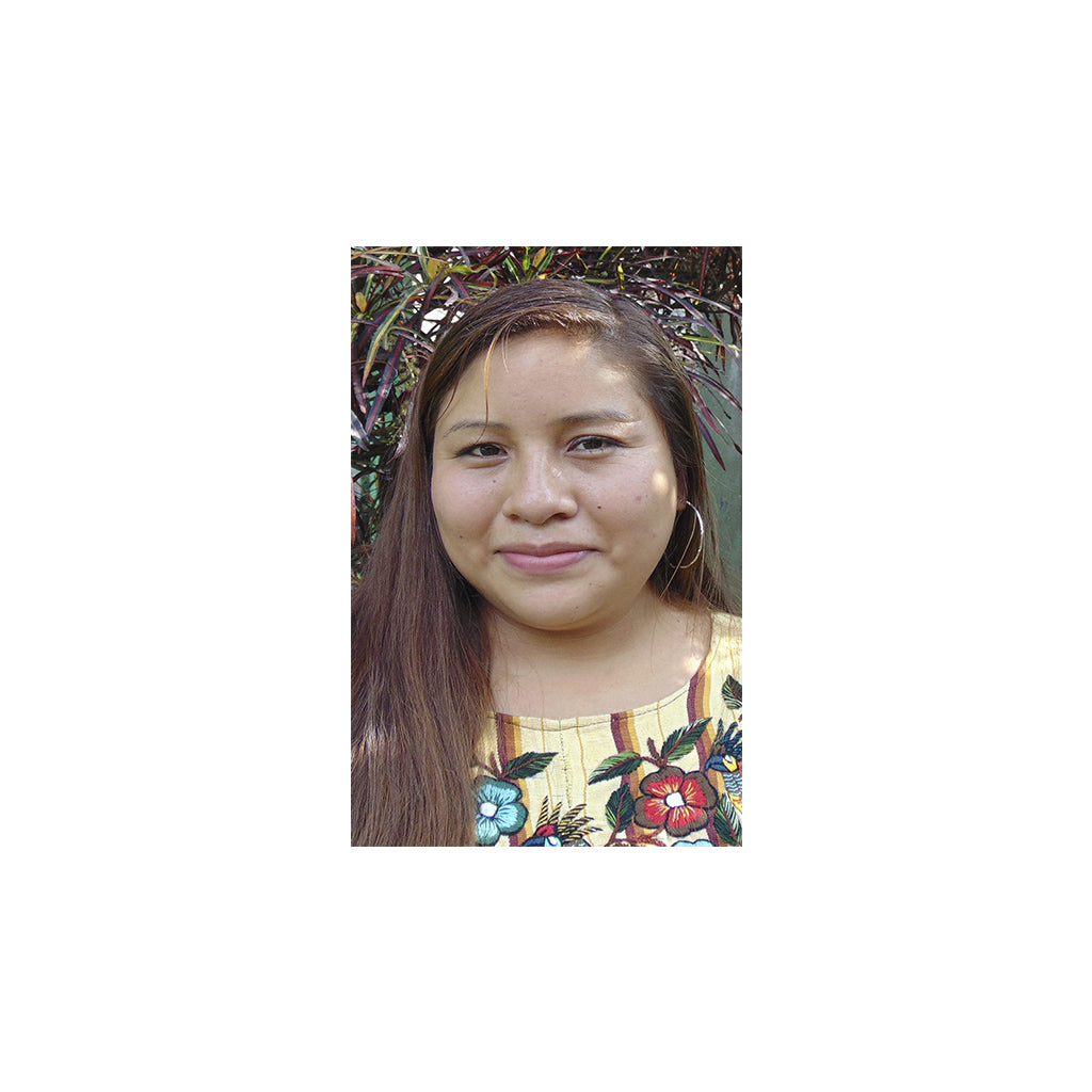 Irma Elizabeth de Léon Vargas de Sazo – Multicolores